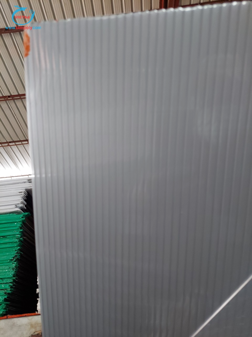 Báo Giá Tấm Polycarbonate Rỗng Ruột Lấy Sáng Chính Hãng